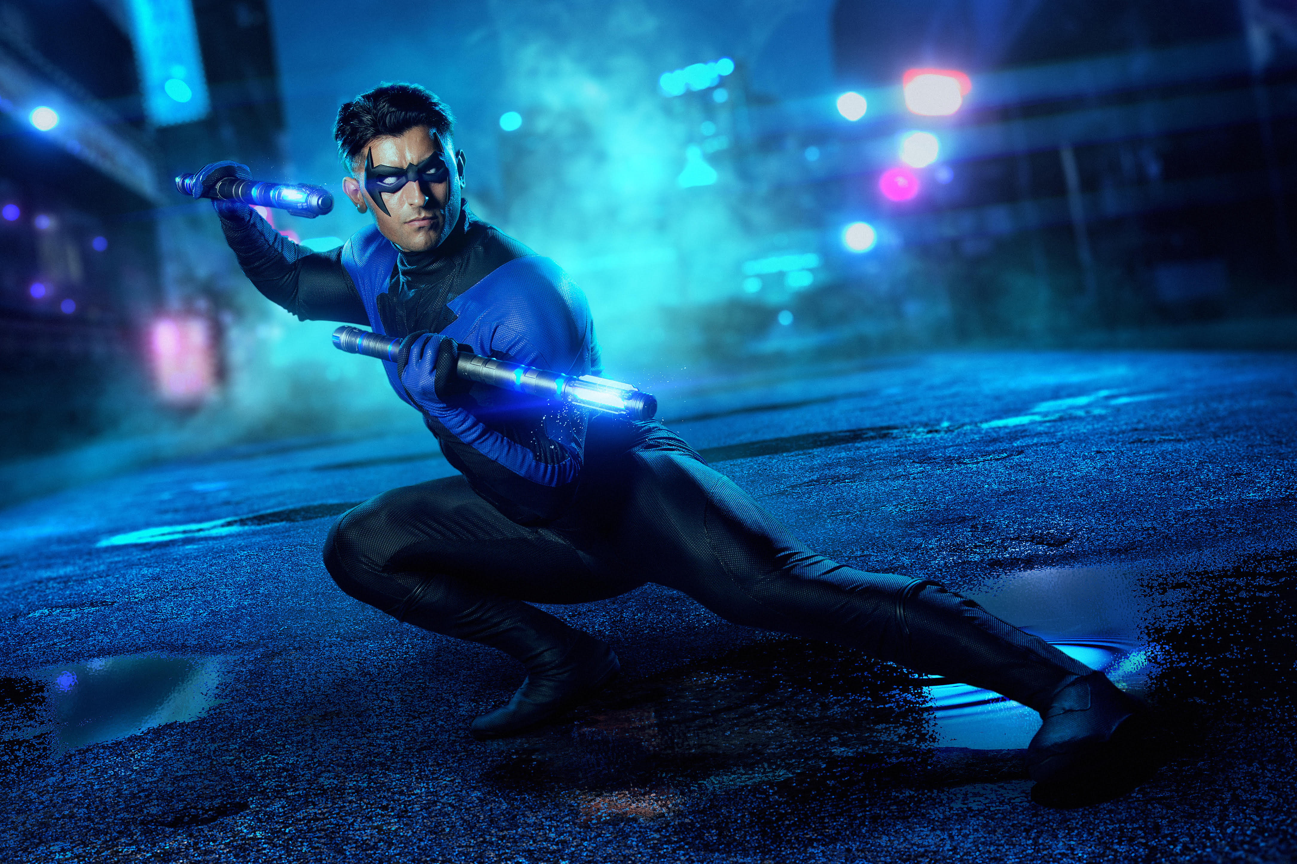 Interview: Nightwing cosplayer Masked Mateo – Matt Sheehan Official
